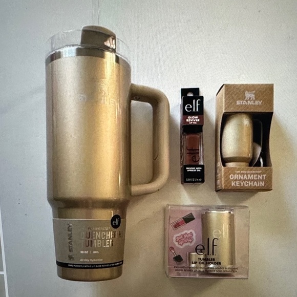 Stanley | Kitchen | Stanley Gold Quencher Tumbler With Handle X Elf ...